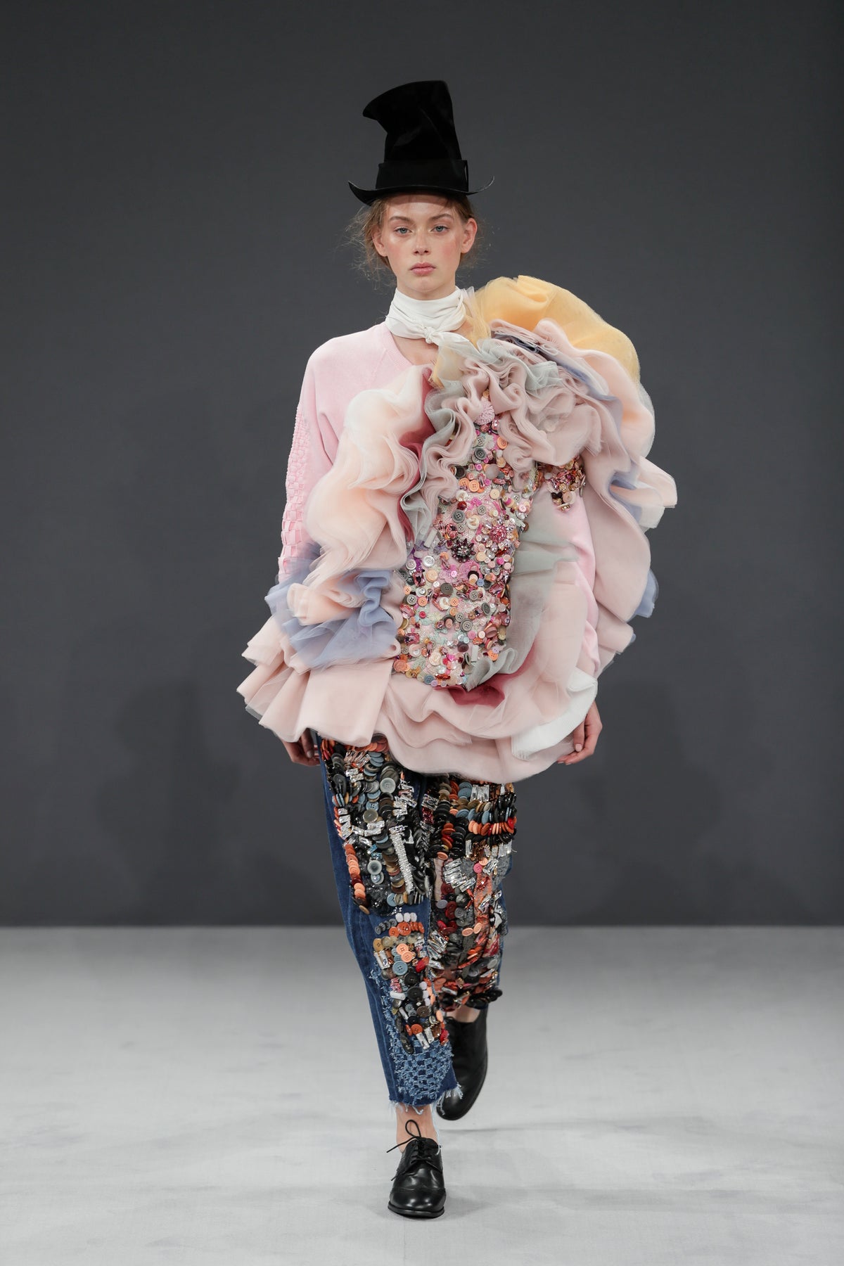 Haute Couture Lookbook AW16 | Viktor&Rolf