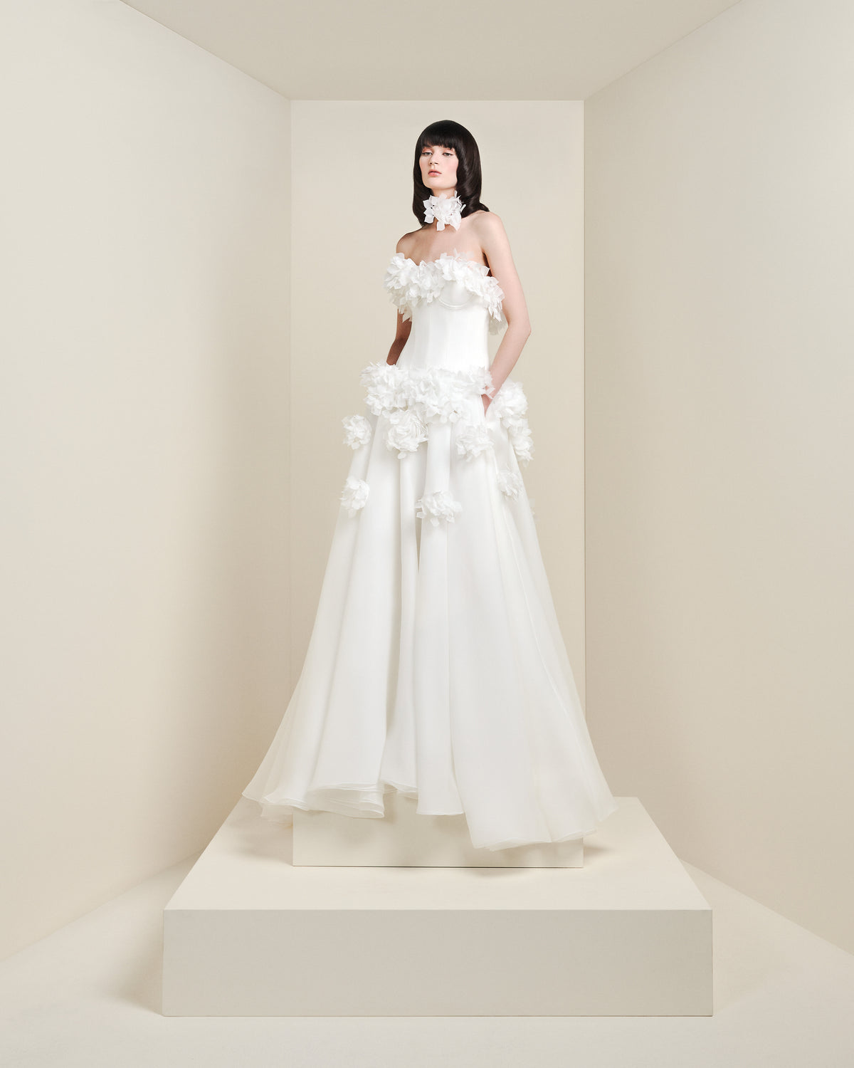 MARIAGE LOOKBOOK SS25 – Viktor&Rolf