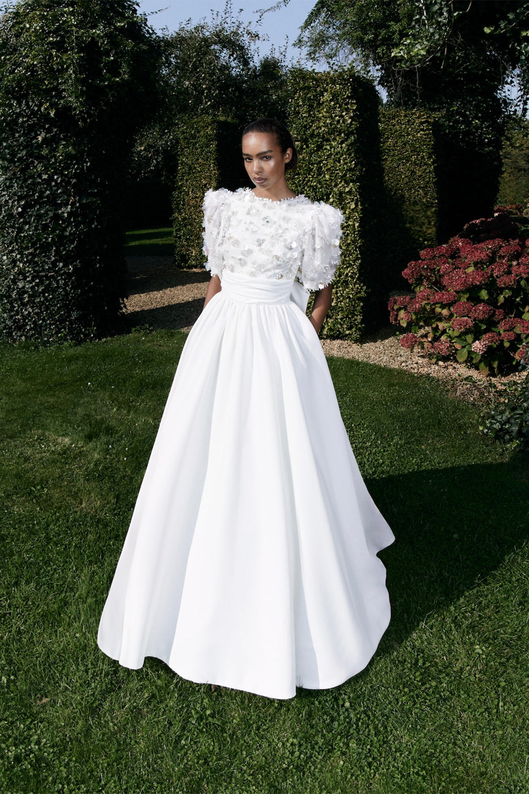 Mariage Lookbook FW25 | Viktor&Rolf